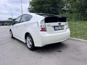 Balts Toyota Prius 2009 Klaipėda, ar dzinēja tilpumu 1.80 L un nobraukumu 273 tūkst. km par 5899 €, foto 4 vietnē AUTOMOTO.COM.LV
