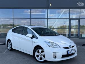White Toyota Prius 2009 in Panevezys, with an engine capacity of 1.80 L and mileage of 311 thousand km for 4400 €, photo 4 on AUTOMOTO.COM.LV