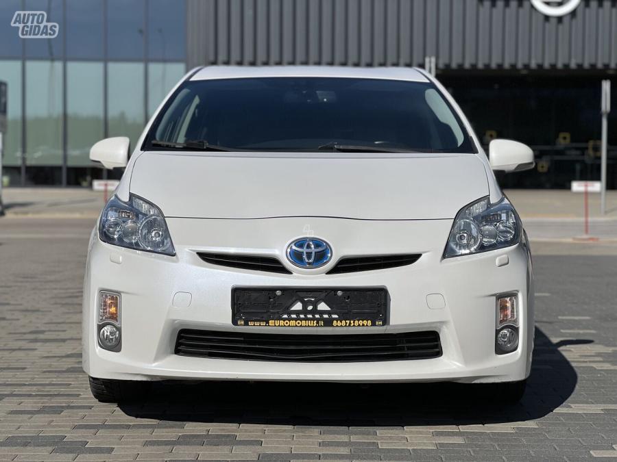 Balts Toyota Prius 2009 Šauļi, ar dzinēja tilpumu 1.80 L un nobraukumu 285 tūkst. km par 6300 €, foto 4 vietnē AUTOMOTO.COM.LV