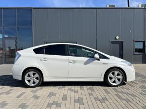 Balts Toyota Prius 2009 Šauļi, ar dzinēja tilpumu 1.80 L un nobraukumu 285 tūkst. km par 6300 €, foto 5 vietnē AUTOMOTO.COM.LV