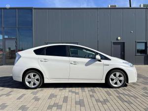 Balts Toyota Prius 2009 Šauļi, ar dzinēja tilpumu 1.80 L un nobraukumu 285 tūkst. km par 6300 €, foto 5 vietnē AUTOMOTO.COM.LV
