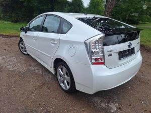 Balts Toyota Prius 2009 Prienai, ar dzinēja tilpumu 1.80 L un nobraukumu 360 tūkst. km par 6699 €, foto  vietnē AUTOMOTO.COM.LV