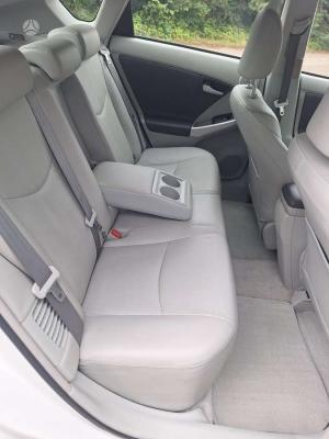 White Toyota Prius 2009 in Prienai, with an engine capacity of 1.80 L and mileage of 360 thousand km for 6699 €, photo 14 on AUTOMOTO.COM.LV