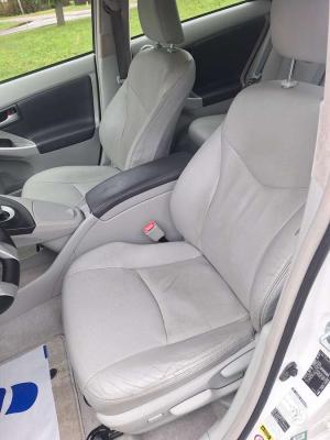 White Toyota Prius 2009 in Prienai, with an engine capacity of 1.80 L and mileage of 360 thousand km for 6699 €, photo 30 on AUTOMOTO.COM.LV