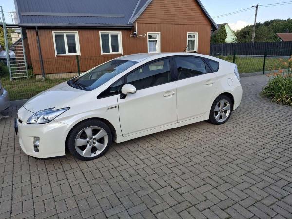 Balts Toyota Prius 2009 Viļņa, ar dzinēja tilpumu 1.80 L un nobraukumu 256 tūkst. km par 5300 €, foto 3 vietnē AUTOMOTO.COM.LV