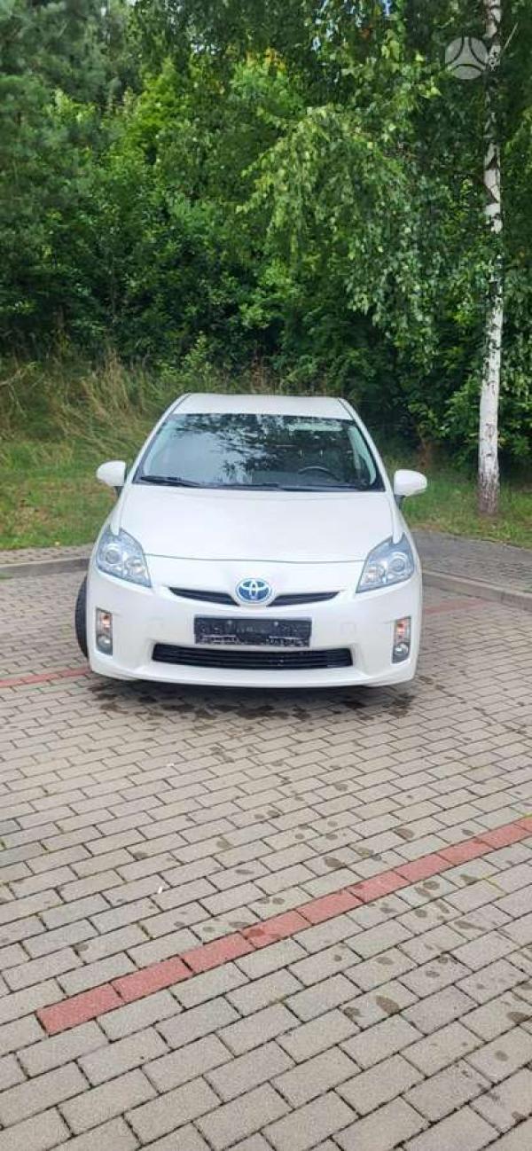 Balts Toyota Prius 2009 Ignalina, ar dzinēja tilpumu 0.00 L un nobraukumu 239 tūkst. km par 6600 €, foto 1 vietnē AUTOMOTO.COM.LV