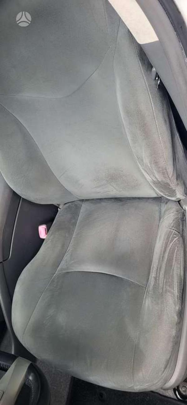 Balts Toyota Prius 2009 Ignalina, ar dzinēja tilpumu 0.00 L un nobraukumu 239 tūkst. km par 6600 €, foto 6 vietnē AUTOMOTO.COM.LV