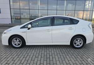 Balts Toyota Prius 2009 Panevēža, ar dzinēja tilpumu 1.80 L un nobraukumu 338 tūkst. km par 5599 €, foto 3 vietnē AUTOMOTO.COM.LV