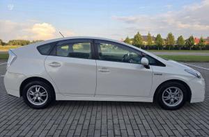 Balts Toyota Prius 2009 Panevēža, ar dzinēja tilpumu 1.80 L un nobraukumu 338 tūkst. km par 5599 €, foto 7 vietnē AUTOMOTO.COM.LV