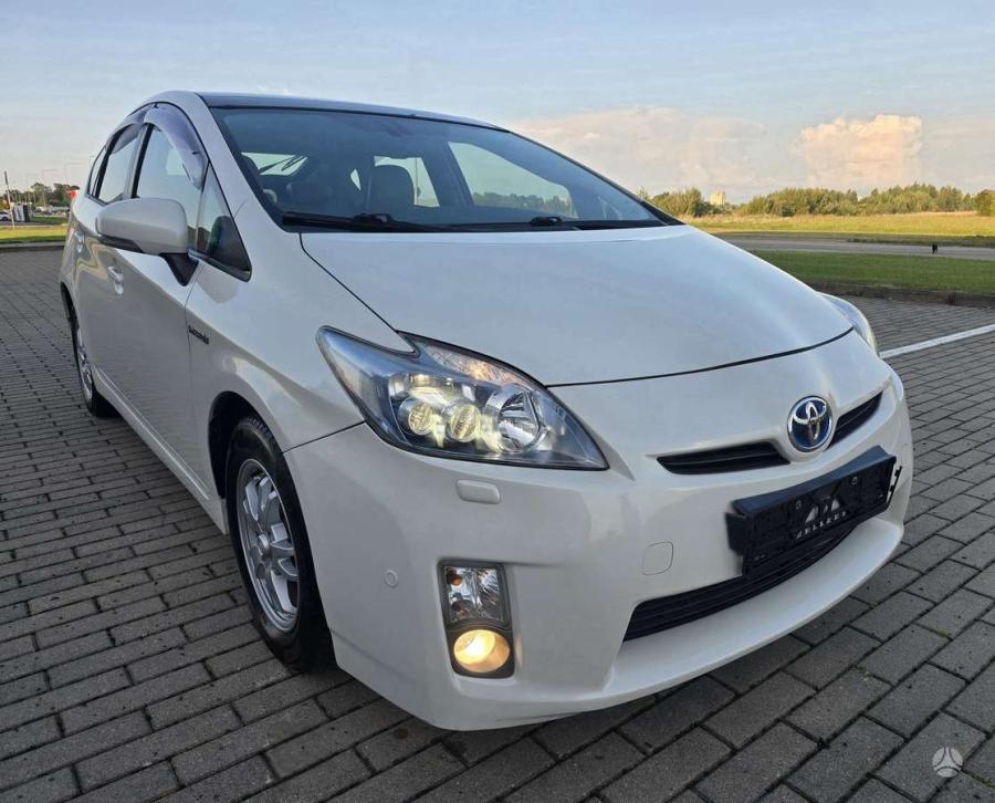 Balts Toyota Prius 2009 Panevēža, ar dzinēja tilpumu 1.80 L un nobraukumu 338 tūkst. km par 5599 €, foto 8 vietnē AUTOMOTO.COM.LV