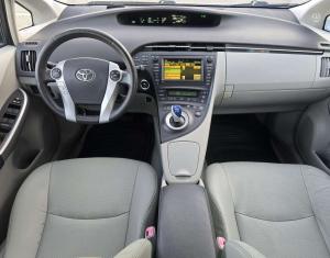 Balts Toyota Prius 2009 Panevēža, ar dzinēja tilpumu 1.80 L un nobraukumu 338 tūkst. km par 5599 €, foto 10 vietnē AUTOMOTO.COM.LV
