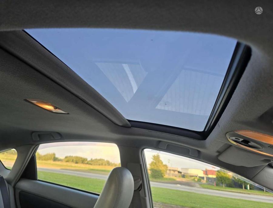 Balts Toyota Prius 2009 Panevēža, ar dzinēja tilpumu 1.80 L un nobraukumu 338 tūkst. km par 5599 €, foto 12 vietnē AUTOMOTO.COM.LV