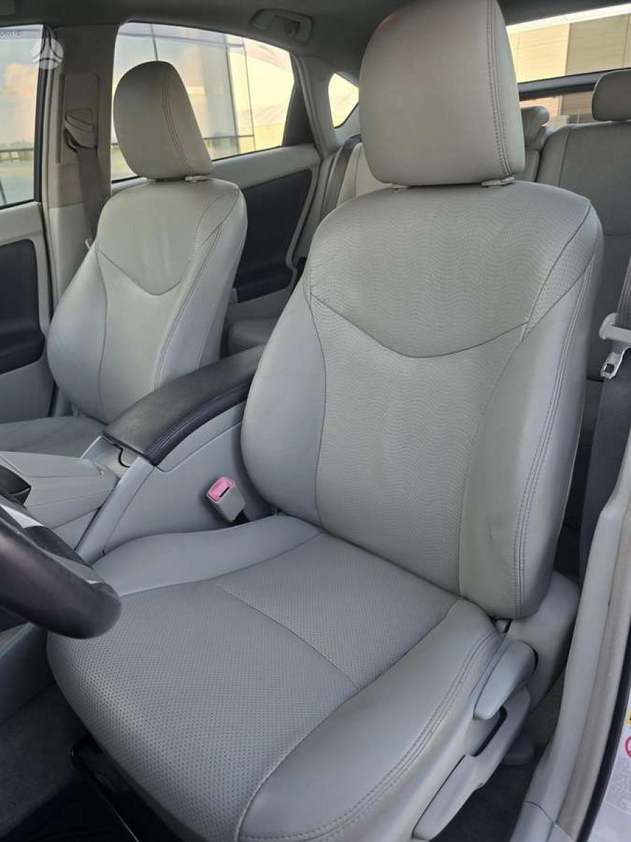 Balts Toyota Prius 2009 Panevēža, ar dzinēja tilpumu 1.80 L un nobraukumu 338 tūkst. km par 5599 €, foto 17 vietnē AUTOMOTO.COM.LV