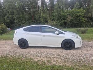 Balts Toyota Prius 2009 Viļņa, ar dzinēja tilpumu 1.80 L un nobraukumu 255 tūkst. km par 6000 €, foto 4 vietnē AUTOMOTO.COM.LV
