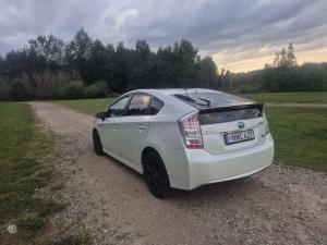 Balts Toyota Prius 2009 Viļņa, ar dzinēja tilpumu 1.80 L un nobraukumu 255 tūkst. km par 6000 €, foto 6 vietnē AUTOMOTO.COM.LV