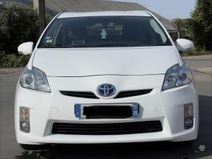 White Toyota Prius 2009 in Taurage, with an engine capacity of 1.80 L and mileage of 240 thousand km for 5500 €, photo  on AUTOMOTO.COM.LV
