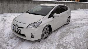 White Toyota Prius 2010 in Vilnius, with an engine capacity of 1.80 L and mileage of 460 thousand km for 5350 €, photo  on AUTOMOTO.COM.LV