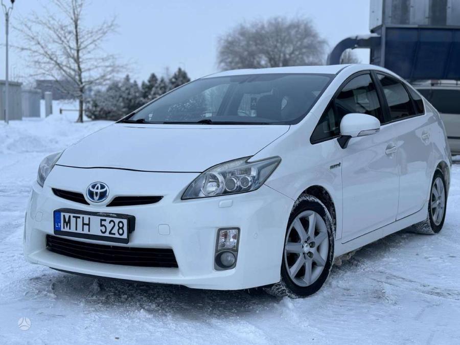 Balts Toyota Prius 2010 Ukmergė, ar dzinēja tilpumu 1.80 L un nobraukumu 407 tūkst. km par 3900 €, foto 1 vietnē AUTOMOTO.COM.LV