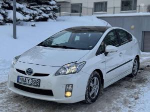 Balts Toyota Prius 2010 Viļņa, ar dzinēja tilpumu 1.80 L un nobraukumu 193 tūkst. km par 8200 €, foto 3 vietnē AUTOMOTO.COM.LV
