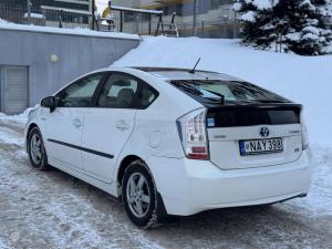 Balts Toyota Prius 2010 Viļņa, ar dzinēja tilpumu 1.80 L un nobraukumu 193 tūkst. km par 8200 €, foto 6 vietnē AUTOMOTO.COM.LV