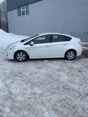 Balts Toyota Prius 2010 Telšiai, ar dzinēja tilpumu 1.80 L un nobraukumu 166 tūkst. km par 7400 €, foto 6 vietnē AUTOMOTO.COM.LV