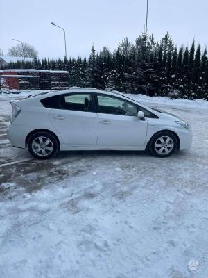 Balts Toyota Prius 2010 Telšiai, ar dzinēja tilpumu 1.80 L un nobraukumu 166 tūkst. km par 7400 €, foto 8 vietnē AUTOMOTO.COM.LV