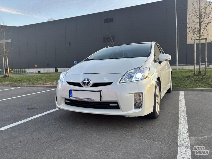 Balts Toyota Prius 2010 Viļņa, ar dzinēja tilpumu 1.80 L un nobraukumu 262 tūkst. km par 6700 €, foto 10 vietnē AUTOMOTO.COM.LV