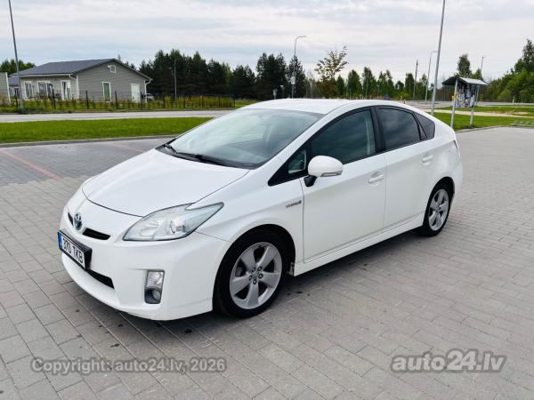Balts Toyota Prius 2010 Tartu, ar dzinēja tilpumu 1.80 L un nobraukumu 258 tūkst. km par 5750 €, foto 1 vietnē AUTOMOTO.COM.LV