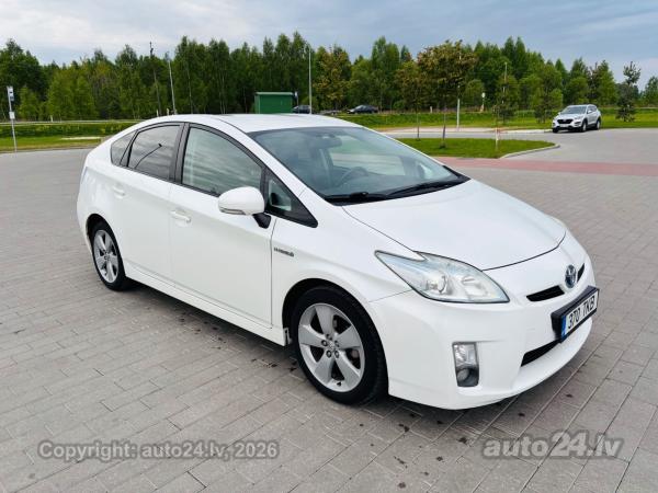 Balts Toyota Prius 2010 Tartu, ar dzinēja tilpumu 1.80 L un nobraukumu 258 tūkst. km par 5750 €, foto 2 vietnē AUTOMOTO.COM.LV