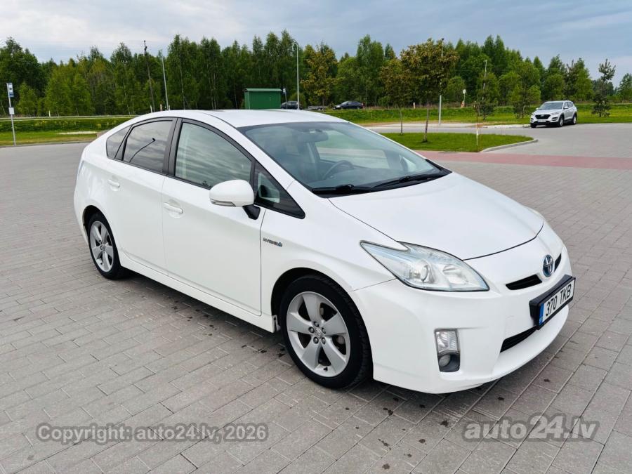 Balts Toyota Prius 2010 Tartu, ar dzinēja tilpumu 1.80 L un nobraukumu 258 tūkst. km par 5750 €, foto 3 vietnē AUTOMOTO.COM.LV