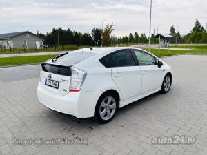 Balts Toyota Prius 2010 Tartu, ar dzinēja tilpumu 1.80 L un nobraukumu 258 tūkst. km par 5750 €, foto 4 vietnē AUTOMOTO.COM.LV