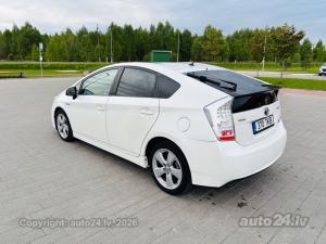 Balts Toyota Prius 2010 Tartu, ar dzinēja tilpumu 1.80 L un nobraukumu 258 tūkst. km par 5750 €, foto 5 vietnē AUTOMOTO.COM.LV