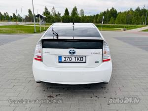 Balts Toyota Prius 2010 Tartu, ar dzinēja tilpumu 1.80 L un nobraukumu 258 tūkst. km par 5750 €, foto 7 vietnē AUTOMOTO.COM.LV
