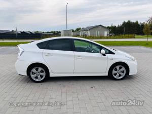 Balts Toyota Prius 2010 Tartu, ar dzinēja tilpumu 1.80 L un nobraukumu 258 tūkst. km par 5750 €, foto 8 vietnē AUTOMOTO.COM.LV