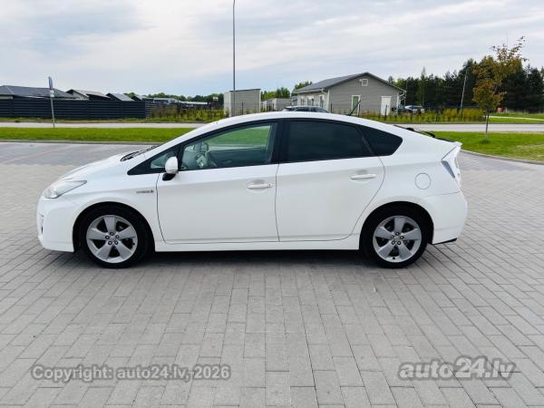 Balts Toyota Prius 2010 Tartu, ar dzinēja tilpumu 1.80 L un nobraukumu 258 tūkst. km par 5750 €, foto 8 vietnē AUTOMOTO.COM.LV
