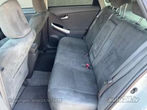 Balts Toyota Prius 2010 Tartu, ar dzinēja tilpumu 1.80 L un nobraukumu 258 tūkst. km par 5750 €, foto 12 vietnē AUTOMOTO.COM.LV