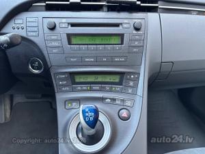 Balts Toyota Prius 2010 Tartu, ar dzinēja tilpumu 1.80 L un nobraukumu 258 tūkst. km par 5750 €, foto 15 vietnē AUTOMOTO.COM.LV