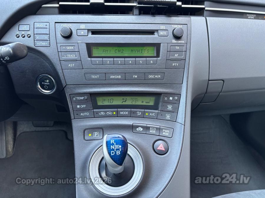 Balts Toyota Prius 2010 Tartu, ar dzinēja tilpumu 1.80 L un nobraukumu 258 tūkst. km par 5750 €, foto 15 vietnē AUTOMOTO.COM.LV