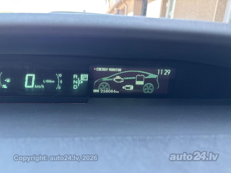 Balts Toyota Prius 2010 Tartu, ar dzinēja tilpumu 1.80 L un nobraukumu 258 tūkst. km par 5750 €, foto 16 vietnē AUTOMOTO.COM.LV
