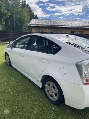 Balts Toyota Prius 2010 Viļņa, ar dzinēja tilpumu 1.80 L un nobraukumu 363 tūkst. km par 5200 €, foto 5 vietnē AUTOMOTO.COM.LV