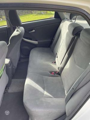 Balts Toyota Prius 2010 Viļņa, ar dzinēja tilpumu 1.80 L un nobraukumu 363 tūkst. km par 5200 €, foto 7 vietnē AUTOMOTO.COM.LV