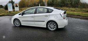 White Toyota Prius 2010 in Vilnius, with an engine capacity of 1.80 L and mileage of 370 thousand km for 5500 €, photo 8 on AUTOMOTO.COM.LV