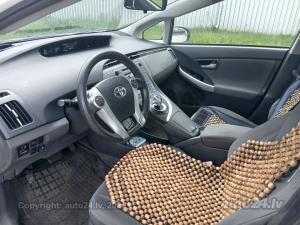 Balts Toyota Prius 2010 Tallina, ar dzinēja tilpumu 1.80 L un nobraukumu 246 tūkst. km par 4900 €, foto 9 vietnē AUTOMOTO.COM.LV