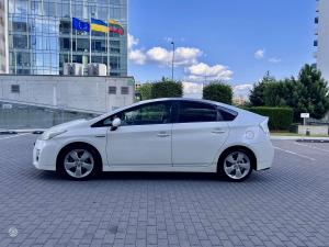 Белый Тойота Приус 2010 в Вильнюс, объемом двигателя 1.80 л и пробегом 289 тыс. км за 4999 €, фото 3 на AUTOMOTO.COM.LV