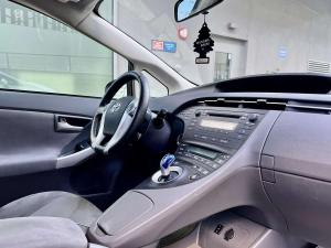 Белый Тойота Приус 2010 в Вильнюс, объемом двигателя 1.80 л и пробегом 289 тыс. км за 4999 €, фото 16 на AUTOMOTO.COM.LV