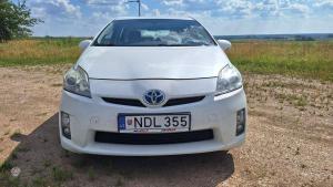 Balts Toyota Prius 2010 Viļņa, ar dzinēja tilpumu 1.80 L un nobraukumu 321 tūkst. km par 5300 €, foto 4 vietnē AUTOMOTO.COM.LV