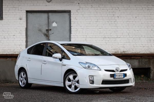 Balts Toyota Prius 2010 Utena, ar dzinēja tilpumu 1.80 L un nobraukumu 181 tūkst. km par 8950 €, foto 1 vietnē AUTOMOTO.COM.LV