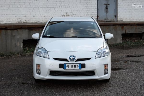 Balts Toyota Prius 2010 Utena, ar dzinēja tilpumu 1.80 L un nobraukumu 181 tūkst. km par 8950 €, foto 9 vietnē AUTOMOTO.COM.LV