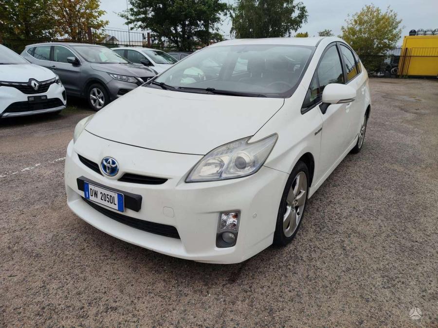 Balts Toyota Prius 2010 Panevēža, ar dzinēja tilpumu 1.80 L un nobraukumu 251 tūkst. km par 6000 €, foto 7 vietnē AUTOMOTO.COM.LV
