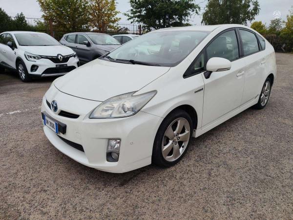 Balts Toyota Prius 2010 Panevēža, ar dzinēja tilpumu 1.80 L un nobraukumu 251 tūkst. km par 6000 €, foto 8 vietnē AUTOMOTO.COM.LV